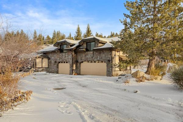 Roaring Lion Lakefront Lodge - Big Bear Lake, CA