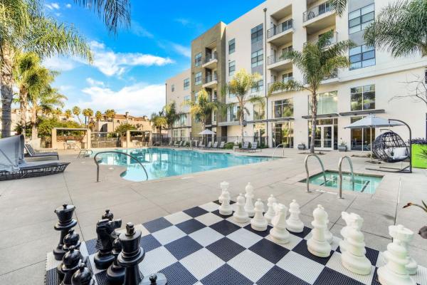 Pineapple Haven - San Diego, CA