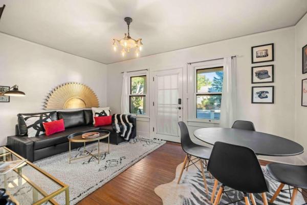 Stylish Heart Of Downtown Flagstaff Unit With Hottub - Flagstaff, AZ