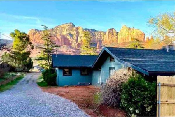 Heart Of Uptown Retreat Estate With Views And Hot Tubs - Sedona, AZ