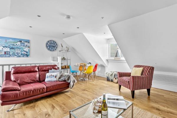 17 At The Beach - Footsteps From The Beach, Dog Friendly, Patio - Salcombe