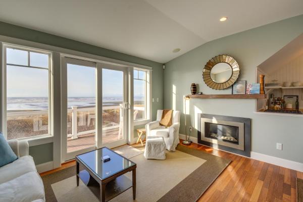Oceanfront Moclips Retreat With Beach Access And View! - Moclips, WA
