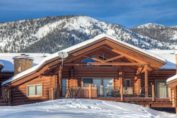 Last Minute Special- Cozy Log Cabin, Views, Hottub - Big Sky, MT