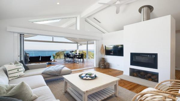 'Ambleside By The Sea' By Holidayco - Sydney