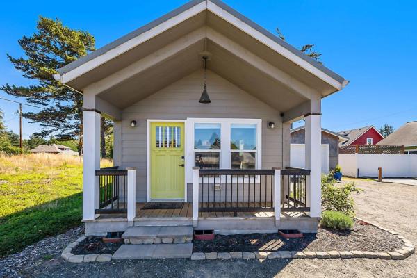 Sweet Seaview Home: Near Beach & Trailhead! - Cape Disappointment State Park, Ilwaco