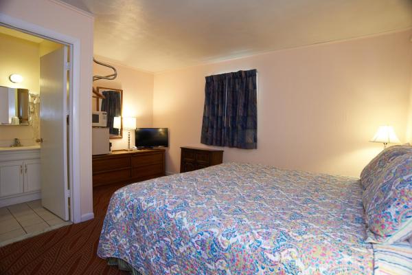 Clinton Motel - New England