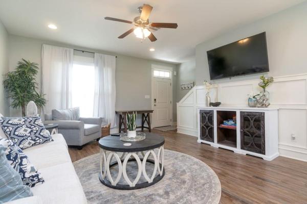 Bright Townhouse Downtown Lake Charles - Louisiana