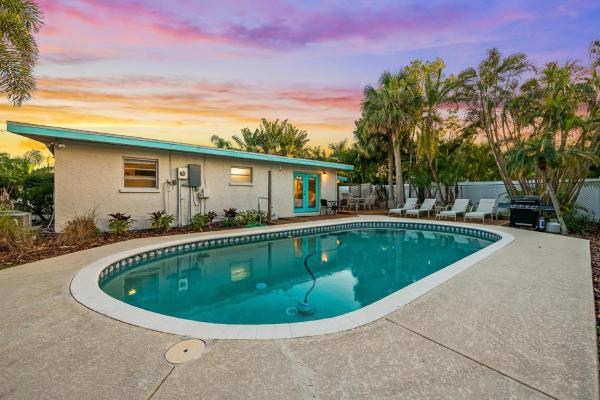 Sunny Daze - Holmes Beach, FL