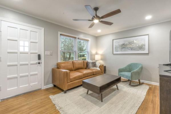 Onecozyplace Tulsa - King Bed Expo, Tu, Downtown - Owasso, OK