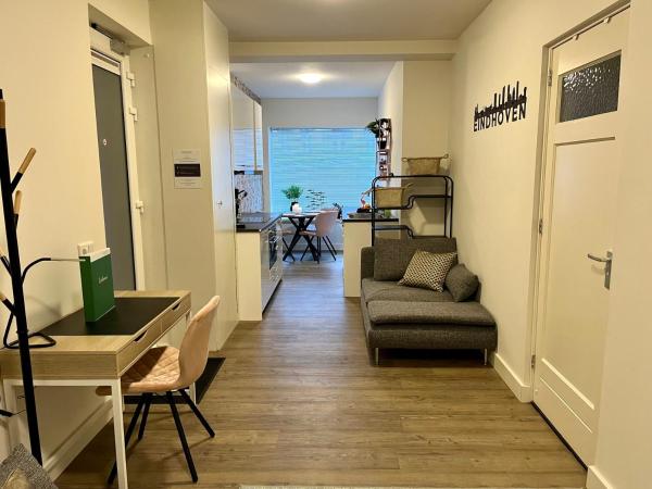 Stylish 50m2 Two-bedroom Apartment - Sd23k - Best