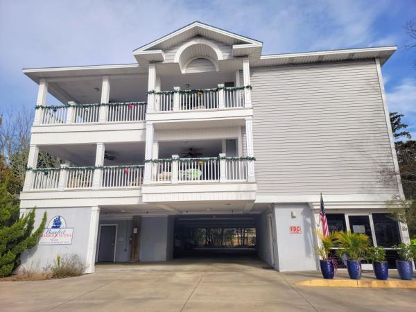 Beaufort Harbour Suites And Lodges - Beaufort, NC