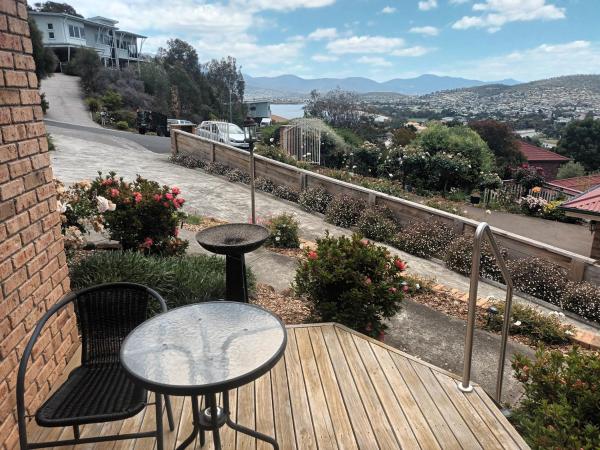Front Apartment In Howrah With Stunning Views - Hobart
