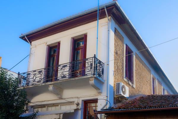 Era Of Elegance: 1928 Classic Dwelling - Триполис