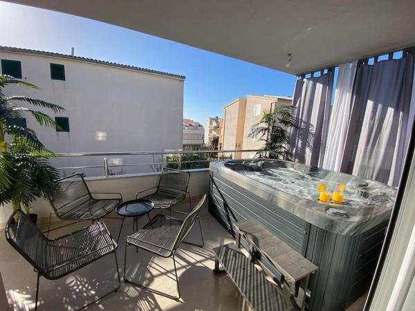Luxury Apartment With Jacuzzi - Podstrana