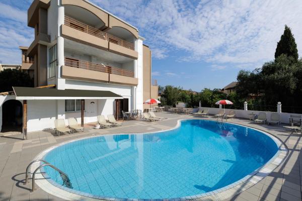Louvre Hotel - Corfou town, Greece