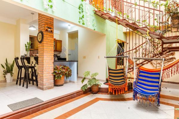 Hostal Cartagonova - Habitaciones Privadas Y Amplias Cerca A Zonas Turísticas - Bolívar