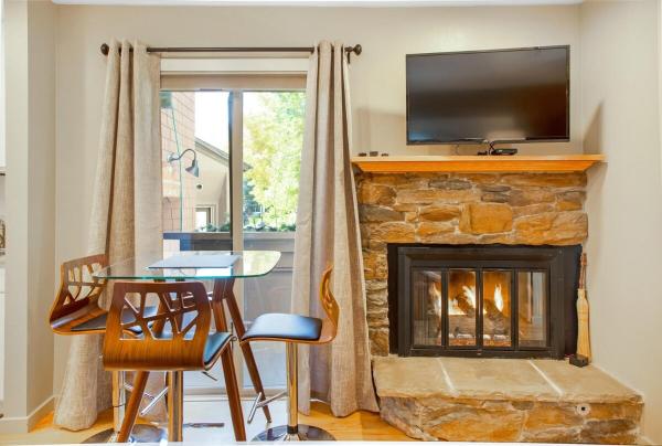 Elkhorn Condo Walk To Dollar! - Sun Valley, ID