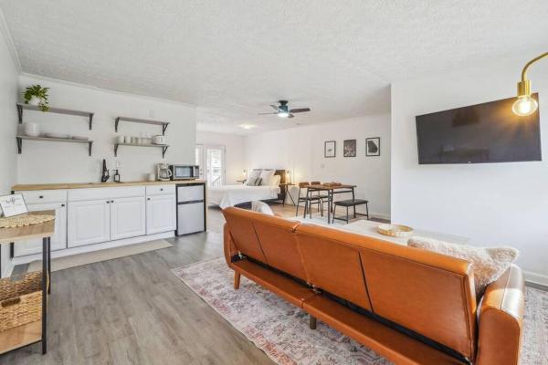 Cozy Kennesaw Apartment Close To Ksu With Ev Plug In - Acworth, GA