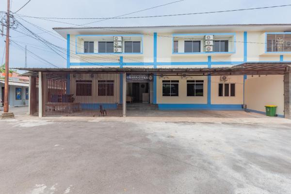 Reddoorz Plus Near Rsud Gunung Jati Cirebon - Cirebon