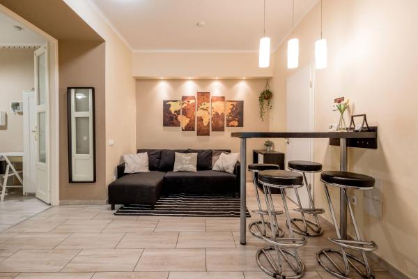 Roomback Rooms - 2br Apt With Ac Near Deak Ter - Budapest