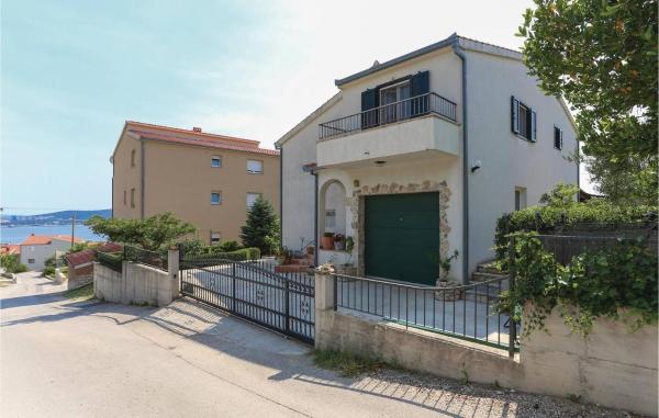 Family Friendly House With A Parking Space Kastel Sucurac, Kastela - 21842 - Split