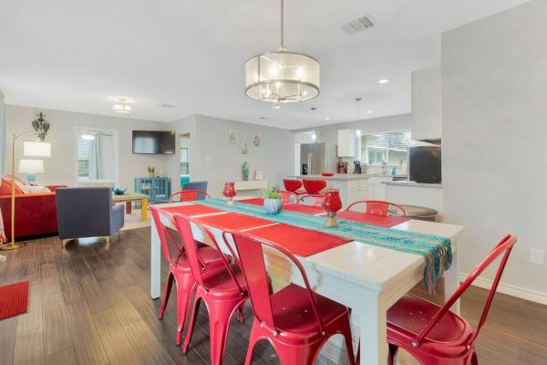 Luxurious Villa With Private Game Room – Your Ultimate Retreat For Fun And Relaxation! - San Antonio, TX