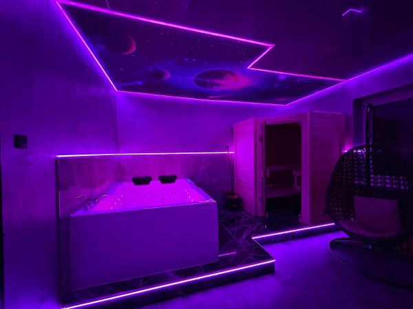 Wellness Suite Mit Whirlpool & Sauna - Gelsenkirchen
