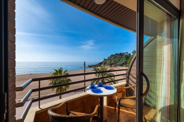 Almirall Apartaments - Lloret de Mar