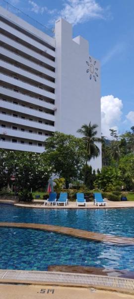 Phuket Palace Apartment With 2 Separate Rooms - Karon Beach