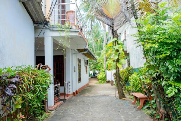 Summer Lanka Surf House - Hikkaduwa