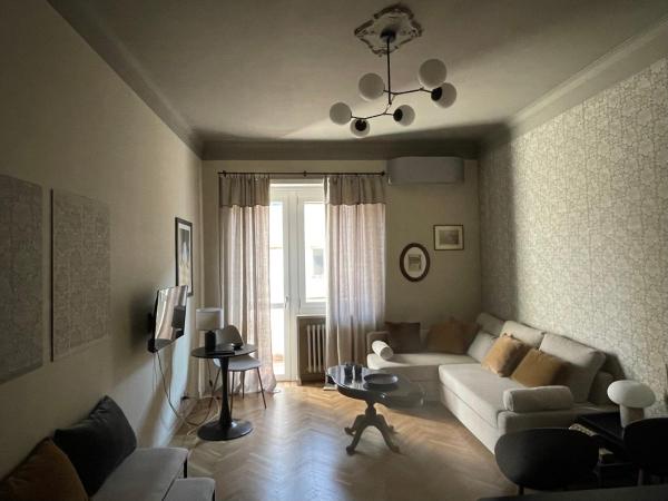 Two Bedroom Apartment With Private Parking - Turin