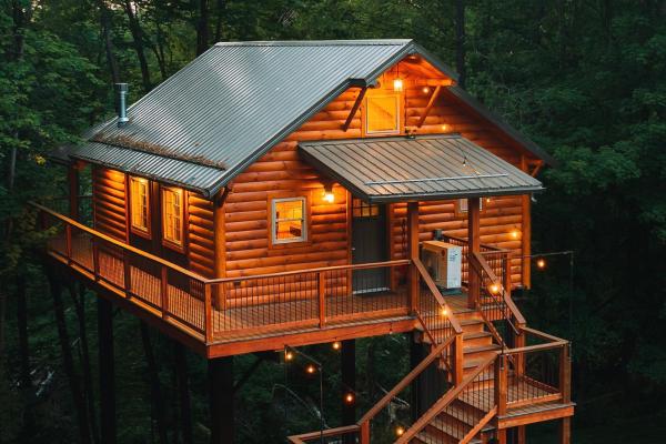 Cricket Hill Treehouse C By Amish Country Lodging - Ohio