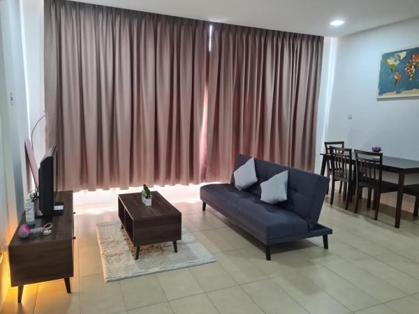 Nino Homestay Roxy Apartment Kuching - Kuching