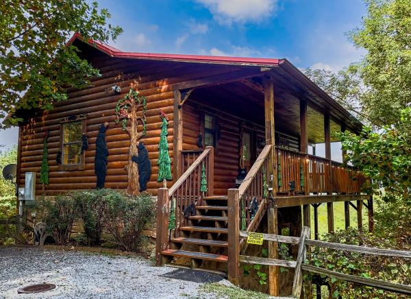 Rustic Cabin, Fire Pit With Hottub, Mountain Views, Peaceful Location - Pigeon Forge