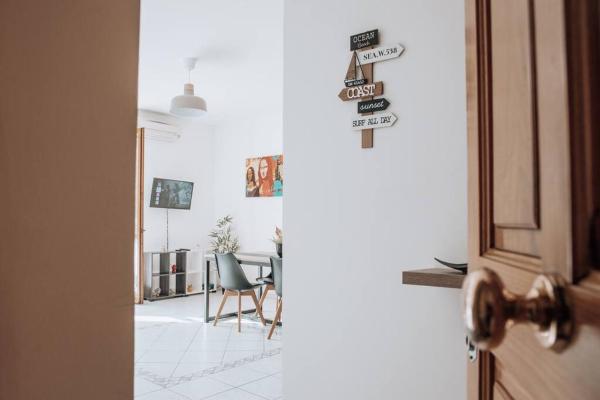 Three-square House {Apartment} - Gioiosa Marea