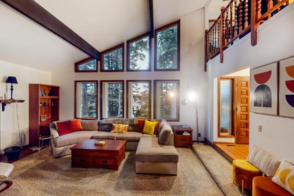 The Pony Creek Forest Retreat - Coos Bay, OR