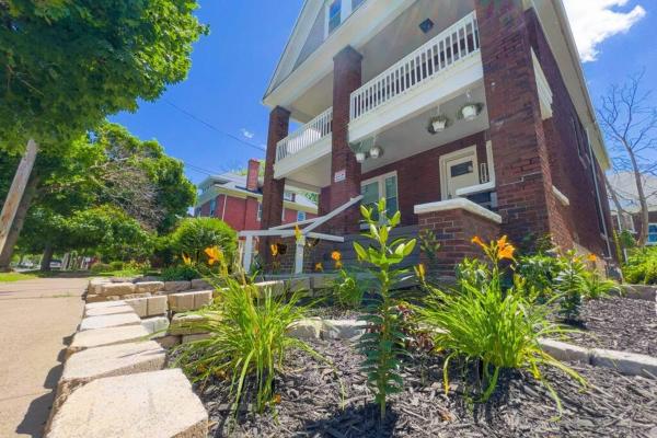 Comfortable 3br, 1 Bath Close To The Falls - Niagara Falls, NY
