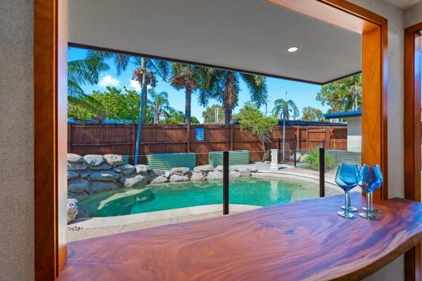 Holloways Beach Haven 4br - Pool, 300 Mtrs To Beach - Cairns