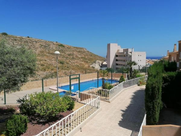 Magnificent 3 Bedroom House Close To The Beach With Community Swimming Pool - Santa Pola
