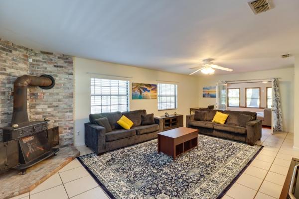 Winter Escape Near The Villages! Private Yard - The Villages, FL