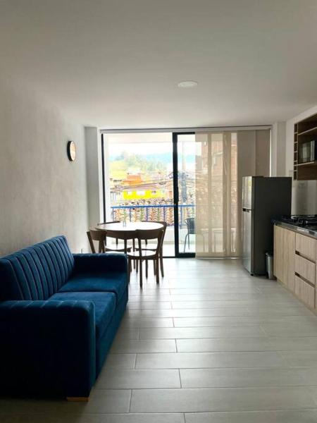 Centro Guatapé: Minimalista Y Confortable - Guatape