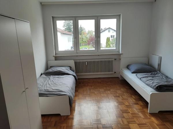 Große Möblierte Wohnung Im Zentrum Von Lage - Detmold