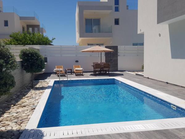 Diogenous Luxury Villas - Paphos