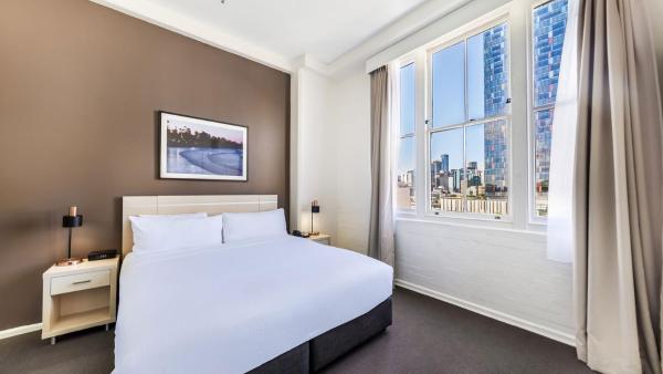 Oaks Sydney Goldsbrough Suites - Sydney