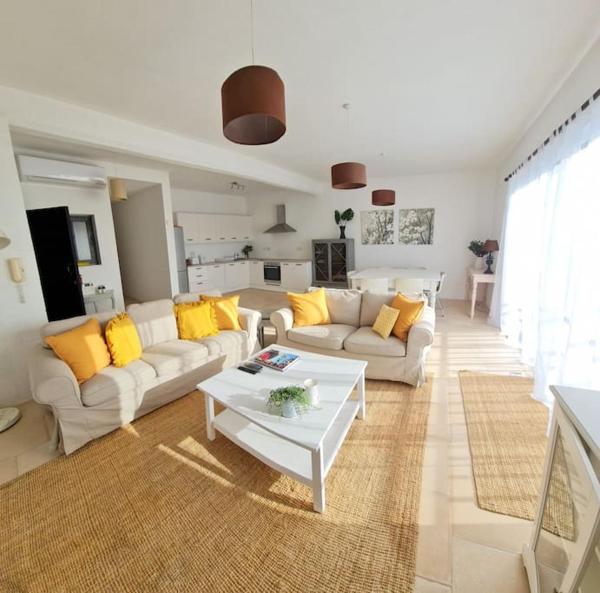 Sunny Apartment With Rooftop Terrace In Victoria - Malta