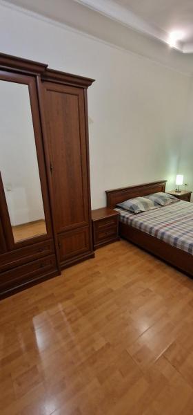 Між центром і вокзалом - Lviv