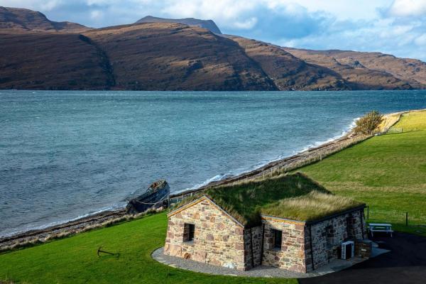 The Wreck - Lochside Cottage Dog Friendly - Ullapool