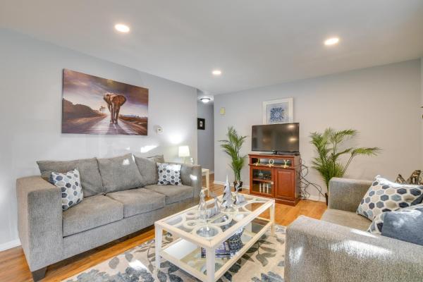 Country Club Hills Home Walk To Rec Center! - Orland Park