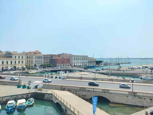 Riva Del Forte - 4 Rooms Ortigia's Sea View - Syracuse