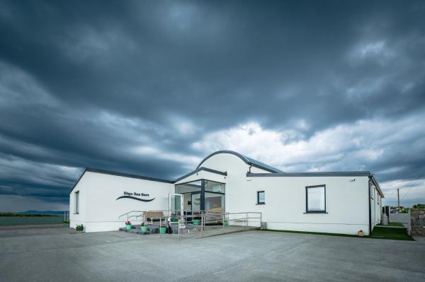 Luxury Villa, Six En-suite Bedrooms, Paved Path To Sea, Personalised Service. - Sligo
